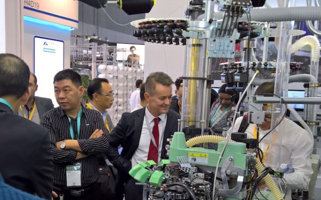 StÃ¤ubli D4S: Automatic toe linking made easy