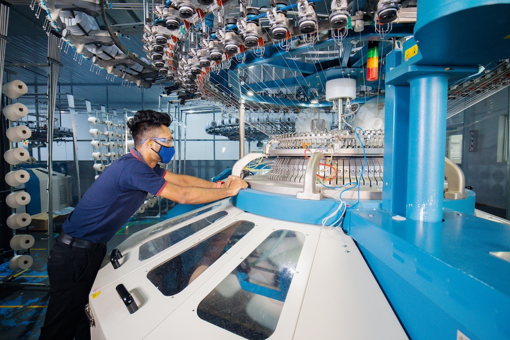 Sri Lankan knitter implements FastReactPlan